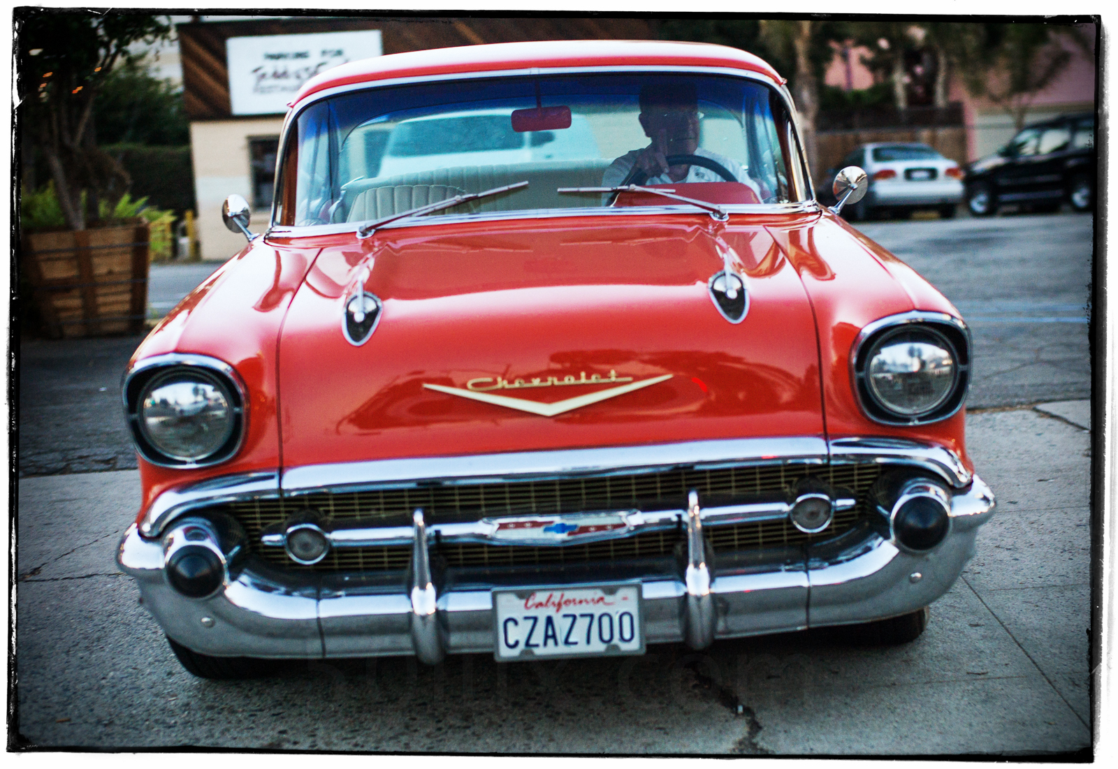 Red Chevy | 50'Lux